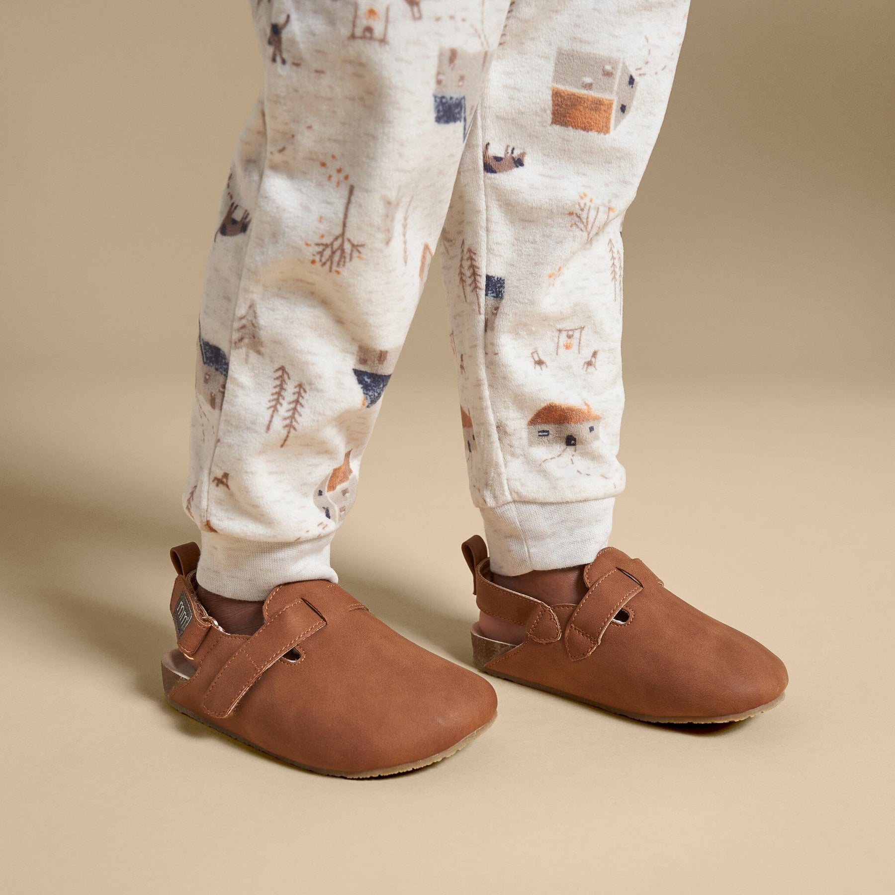 Infant & Toddler Neutral Medium Brown Clog With Strap – Gerber ...