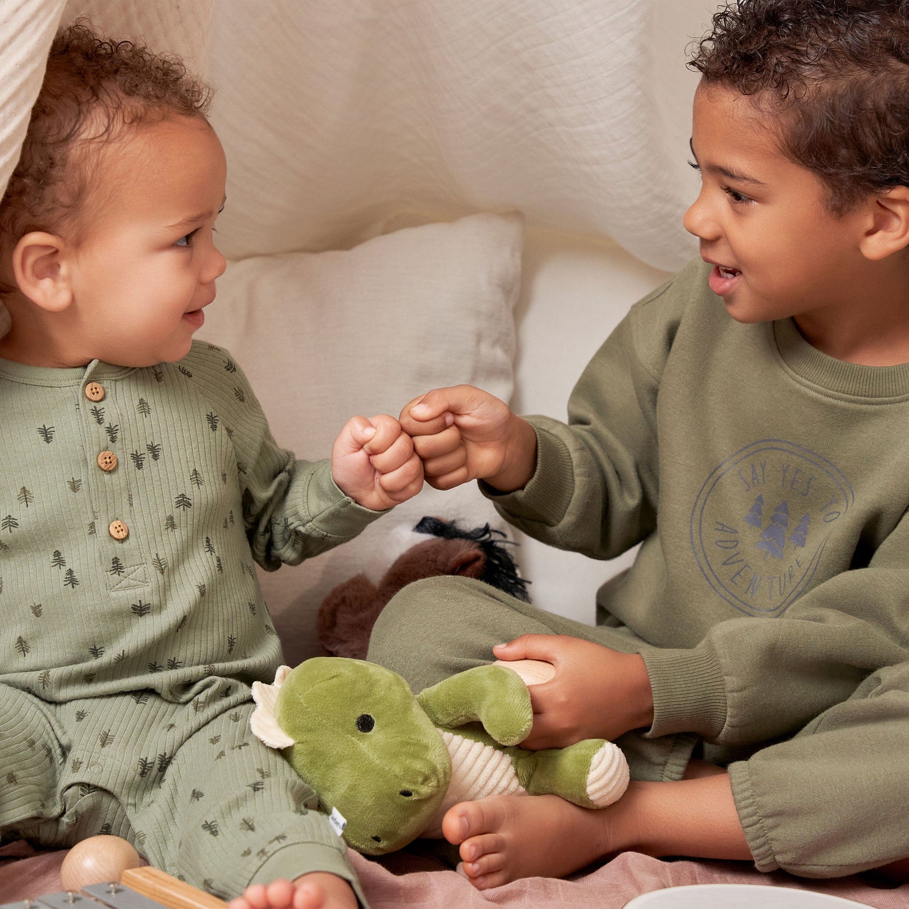 Baby Boys Pines Romper – Gerber Childrenswear